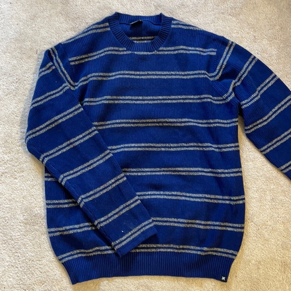 Hurley | Sweaters | Hurley Crewneck Sweater | Poshmark